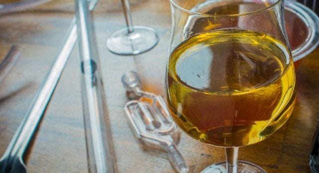 ¿Qué es y cómo hacer hidromiel en casa? Guía de recetas y elaboración ...